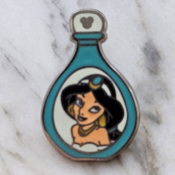 Disney | Jewelry | Princess Jasmine From Aladdin Perfume Bottle Disney ...